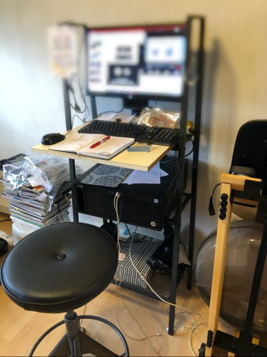 2 inexpensive ways to turn shelf unit to a standing desk