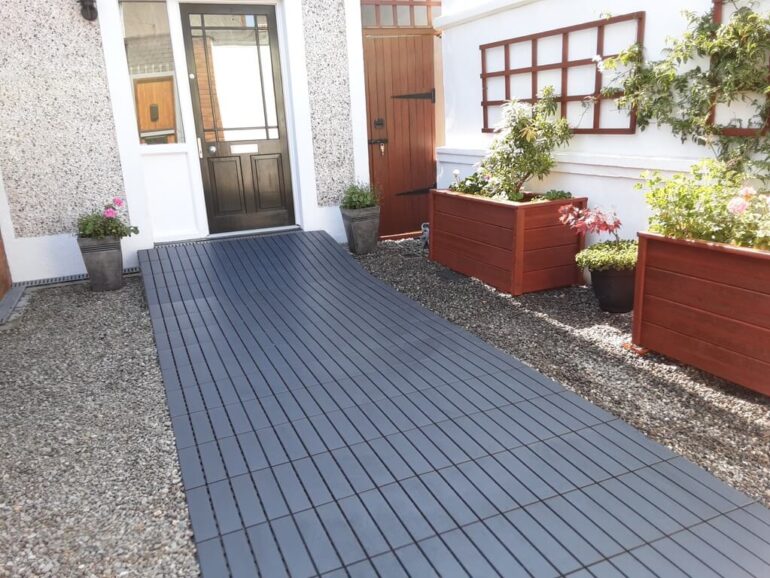 How to keep RUNNEN floor decking tiles in place (even in high winds)