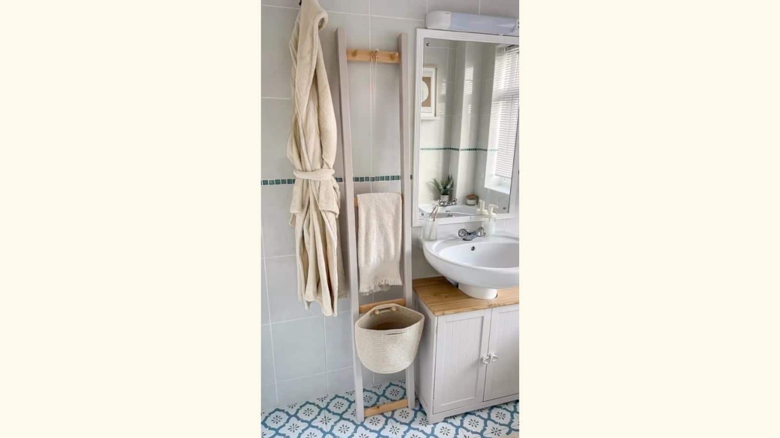 Bathroom Towel Ladder That’s So Affordable: An Easy DIY