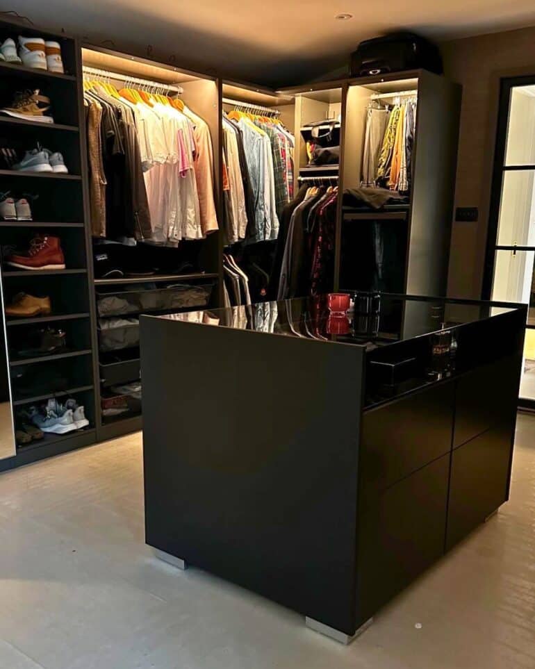 This IKEA Hack Makes Your Dream Dressing Room Island A Budget-Friendly ...