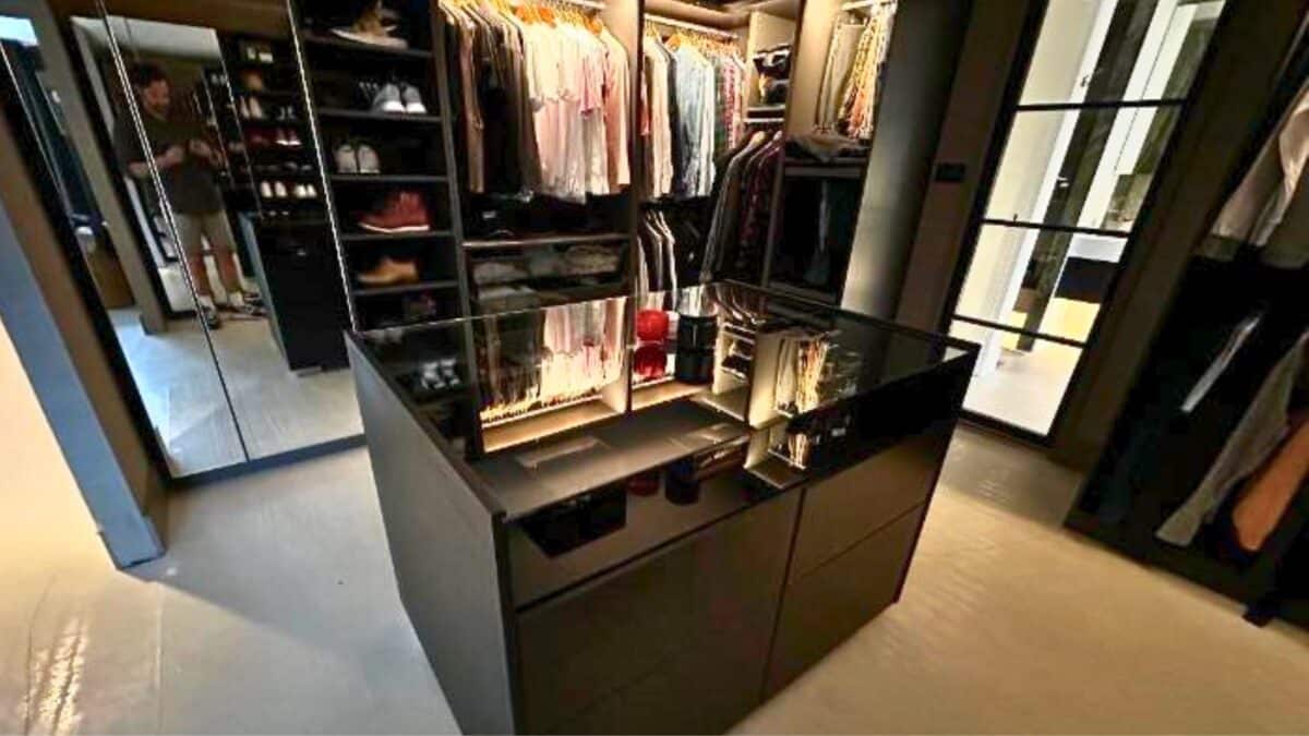 This IKEA Hack Makes Your Dream Dressing Room Island A Budget-Friendly ...