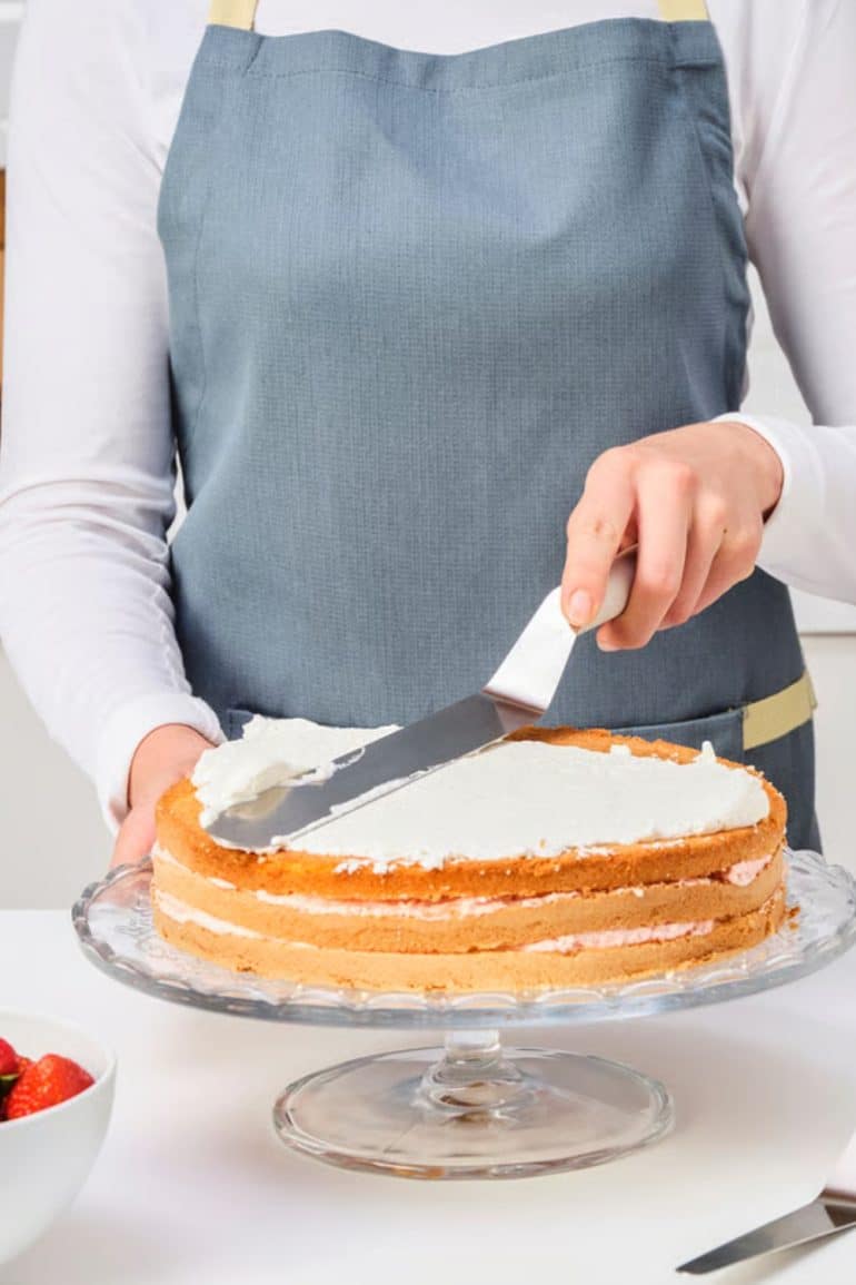 30 Essential Tools You Need for the Ultimate Baking Station
